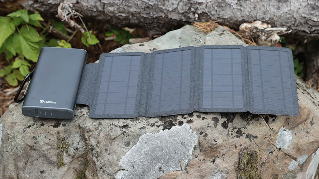 Bästa solcellsladdare till din mobil 2022 - Outdoor.se